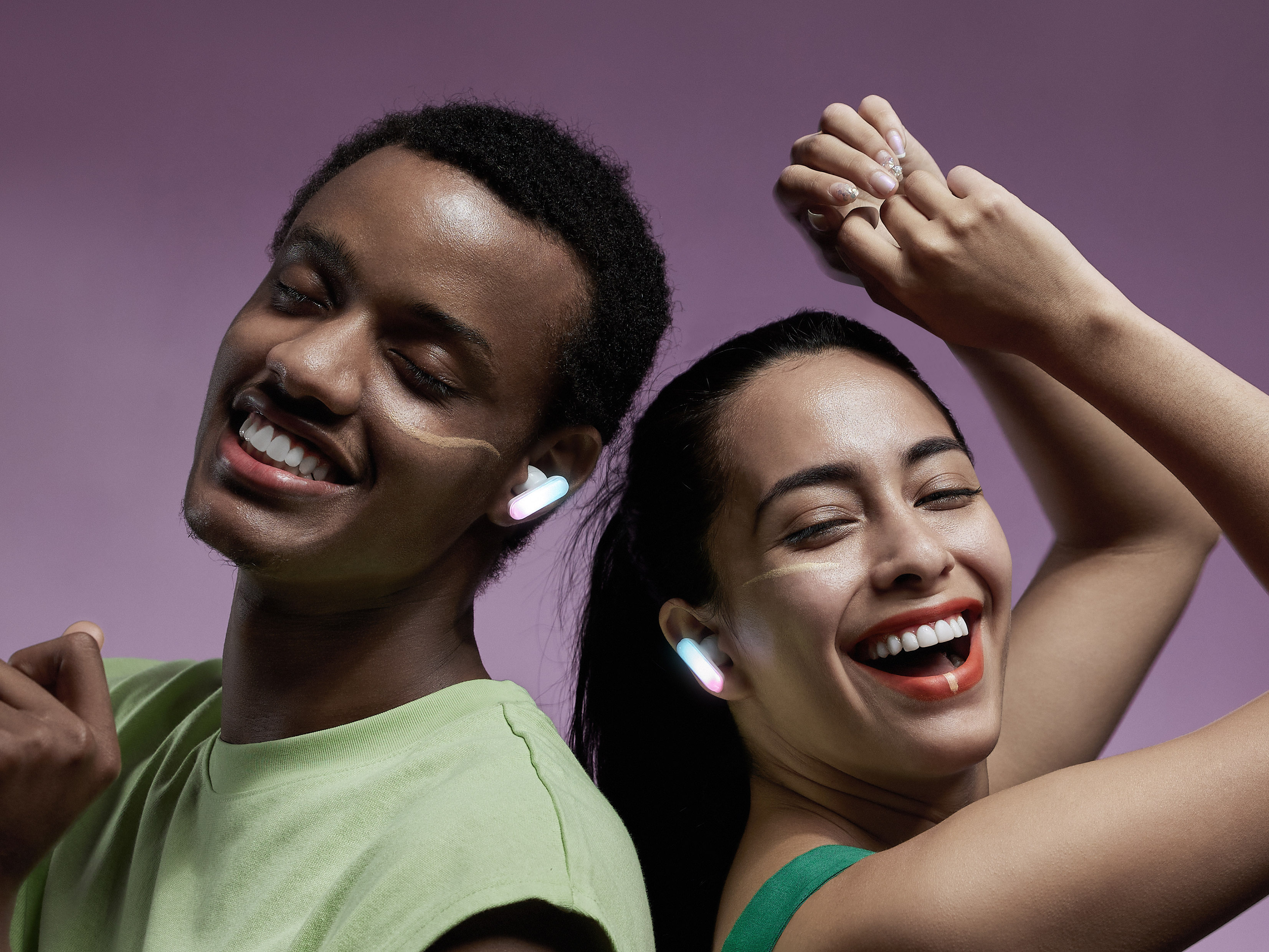 iF Design - The World's First True Wireless Light Earbuds