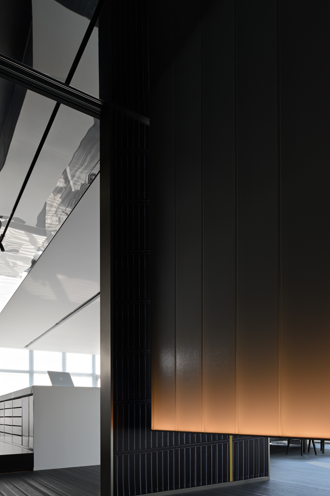 iF Design - Bajun Moon-office: Dance of the Light