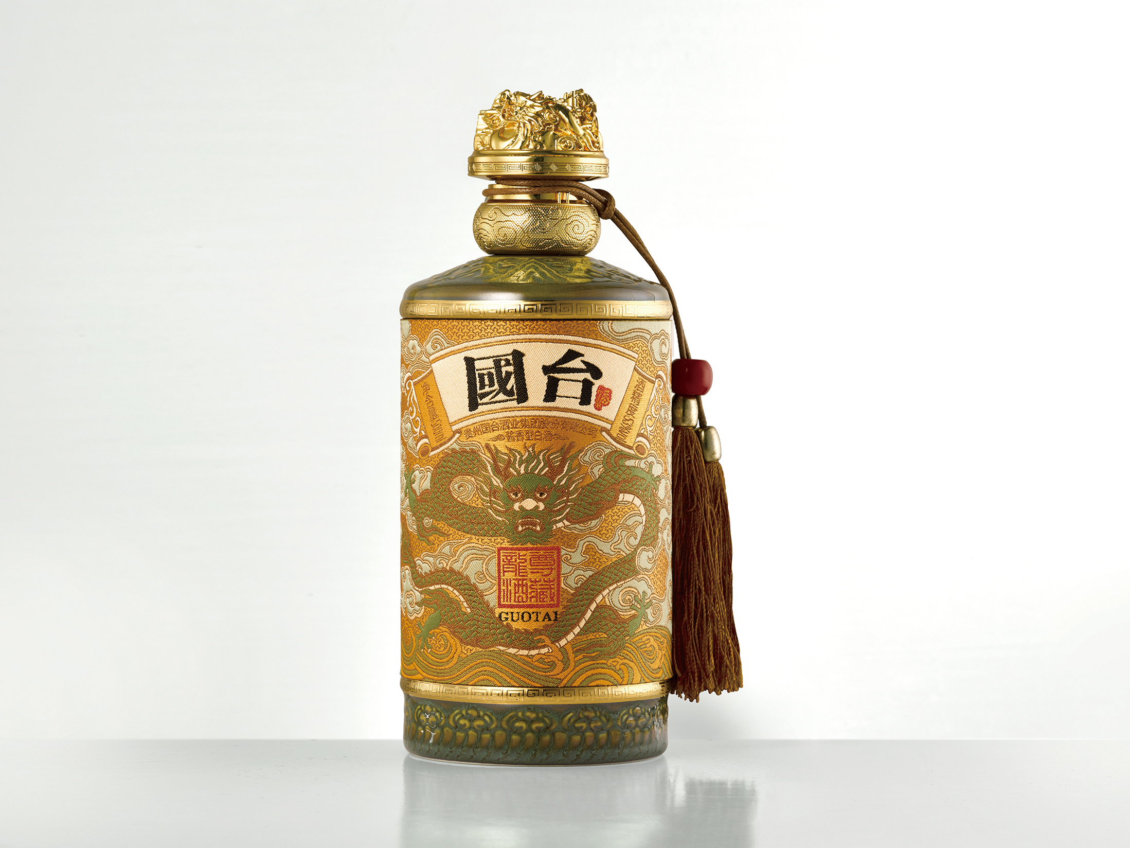 iF Design - Guotai · Longjiu Zuncang Chinese Baijiu
