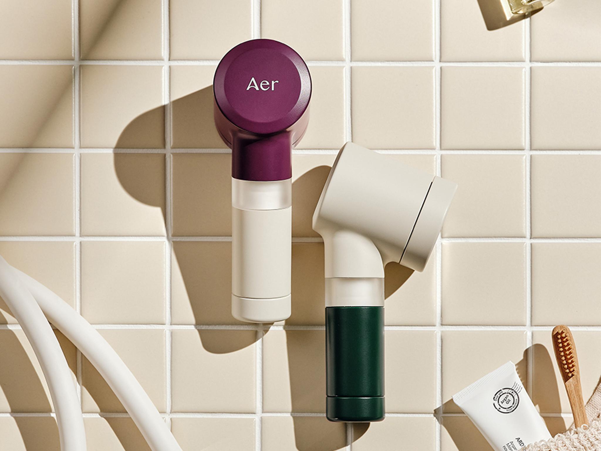 iF Design - Aer compact travel shower head