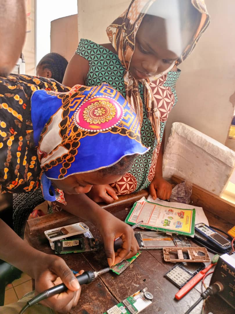 iF Design - MakeHer Space: Engineering Solutions from Waste