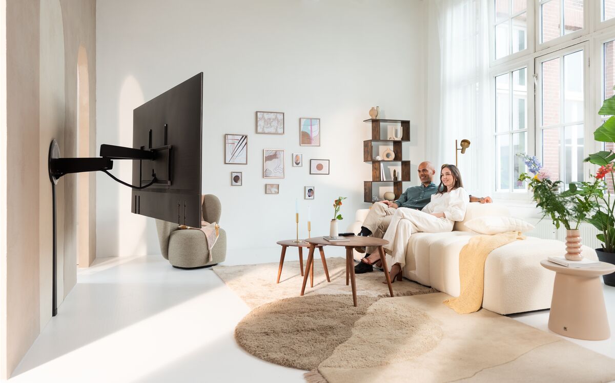 iF Design - Vogel's TVM 7675 Motorized TV Wall Mount