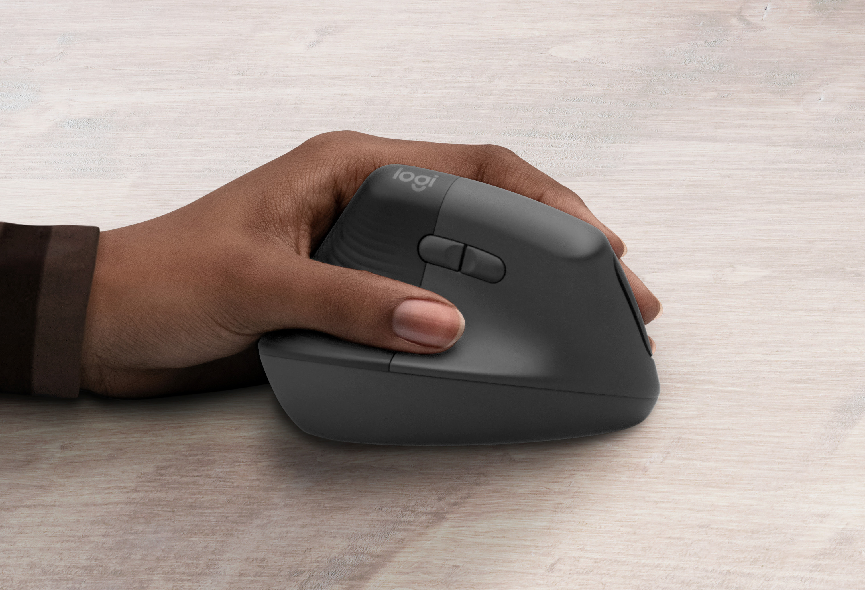 iF Design - Logitech Lift Ergonomic Mouse