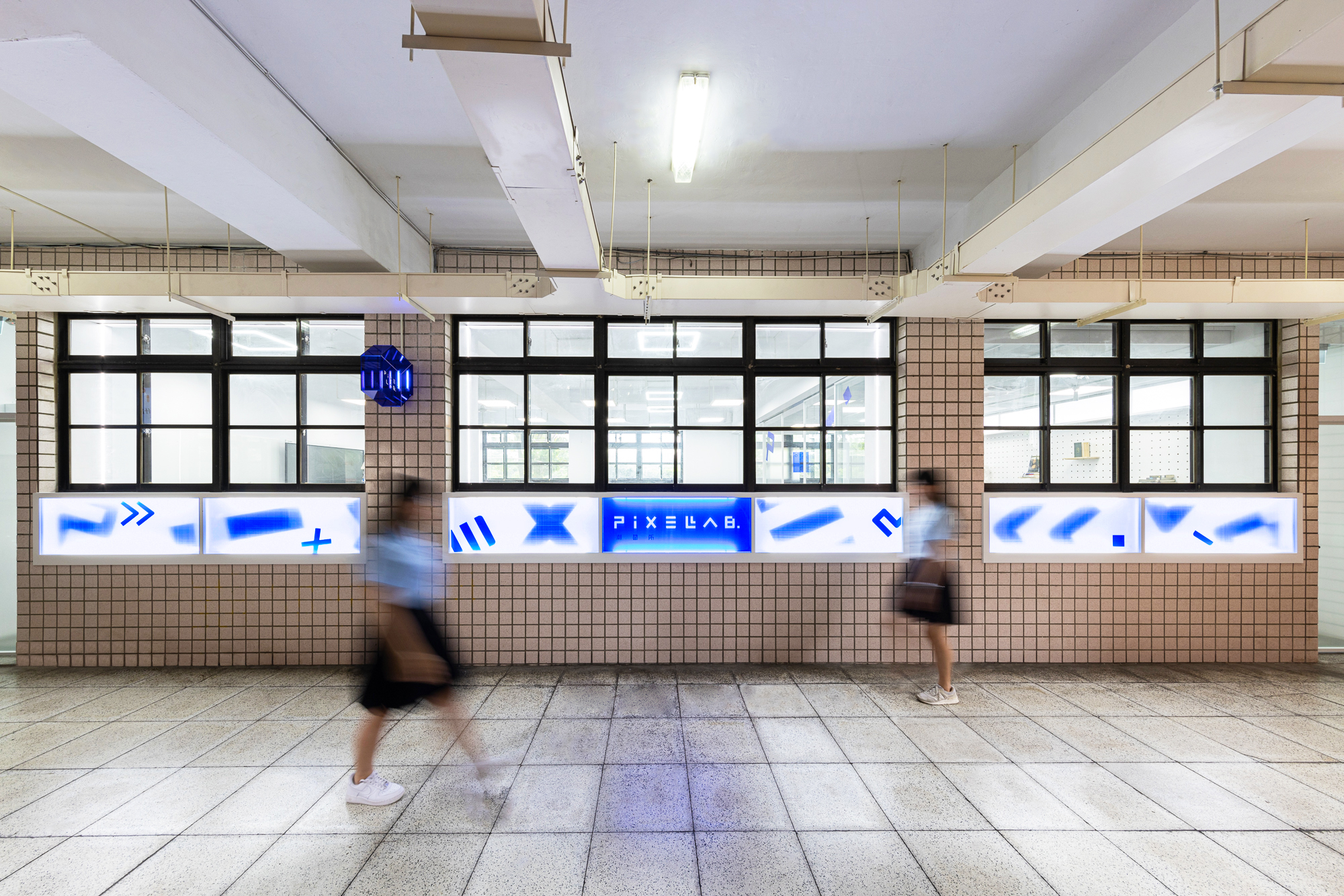 iF Design - The Pixel Lab, a Spectral Gallery